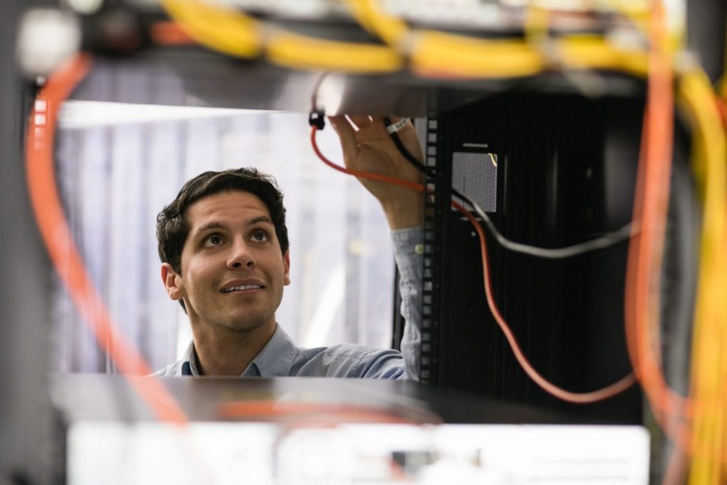 Commercial Access Control Systems & Solutions | Pavion